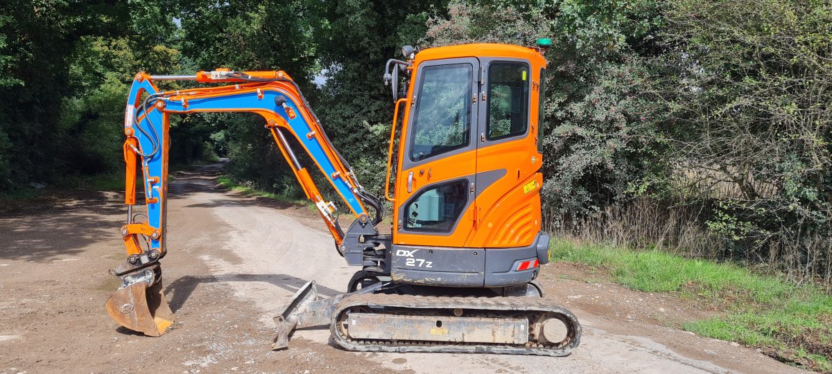 Doosan DX27 Mini Digger - BRUCE ATFIELD