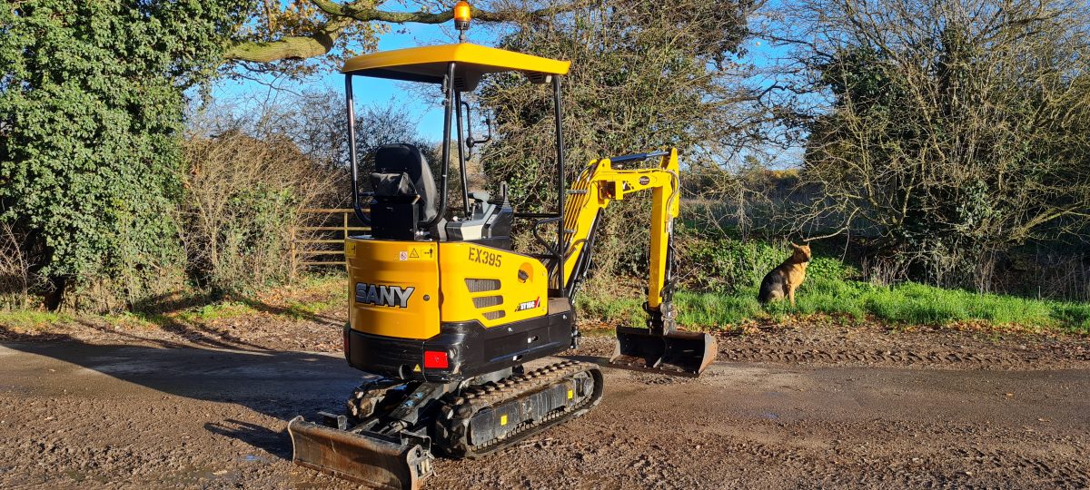 Sany SY16C Mini Digger - BRUCE ATFIELD