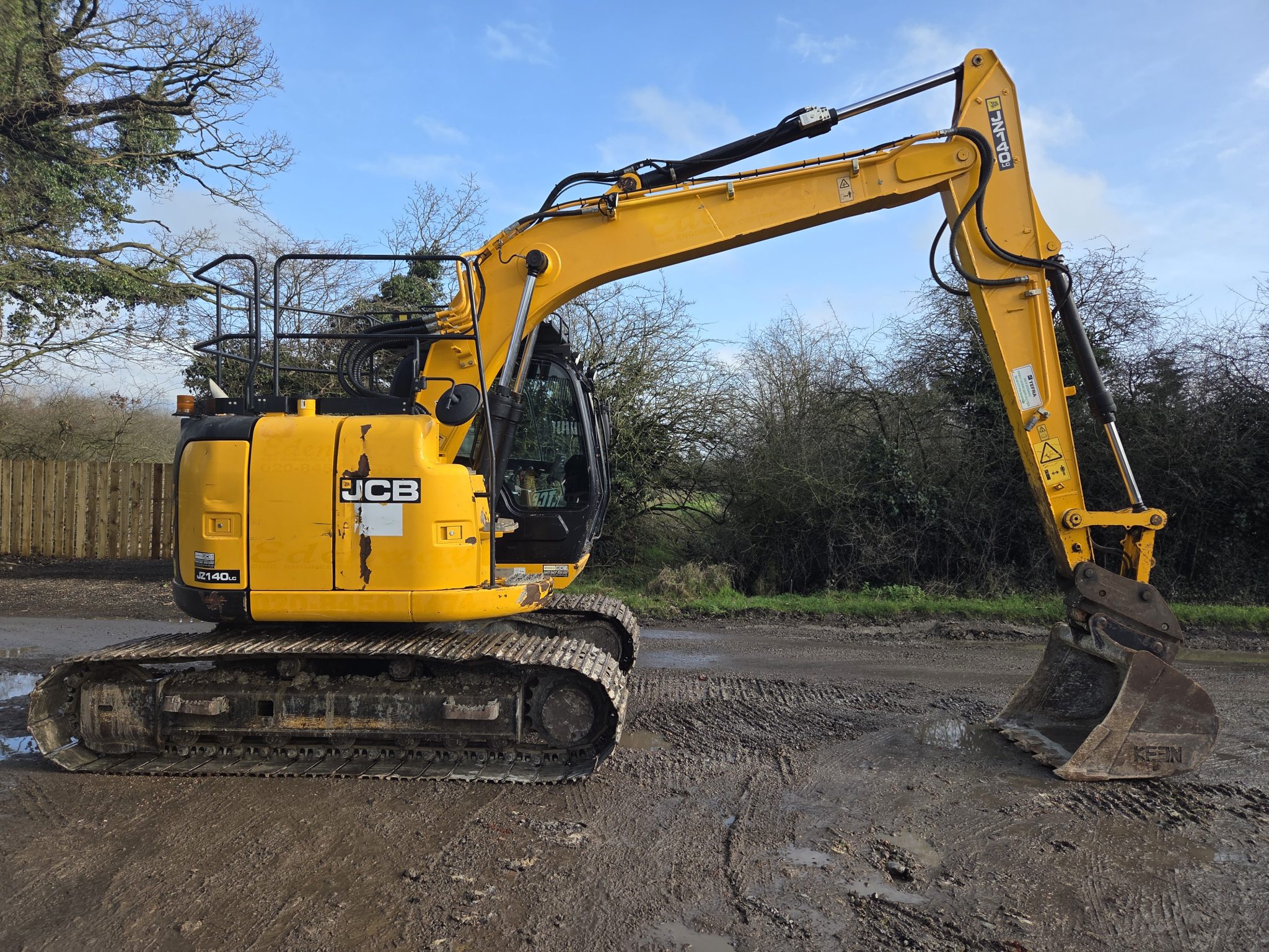 JCB JZ140 - BRUCE ATFIELD